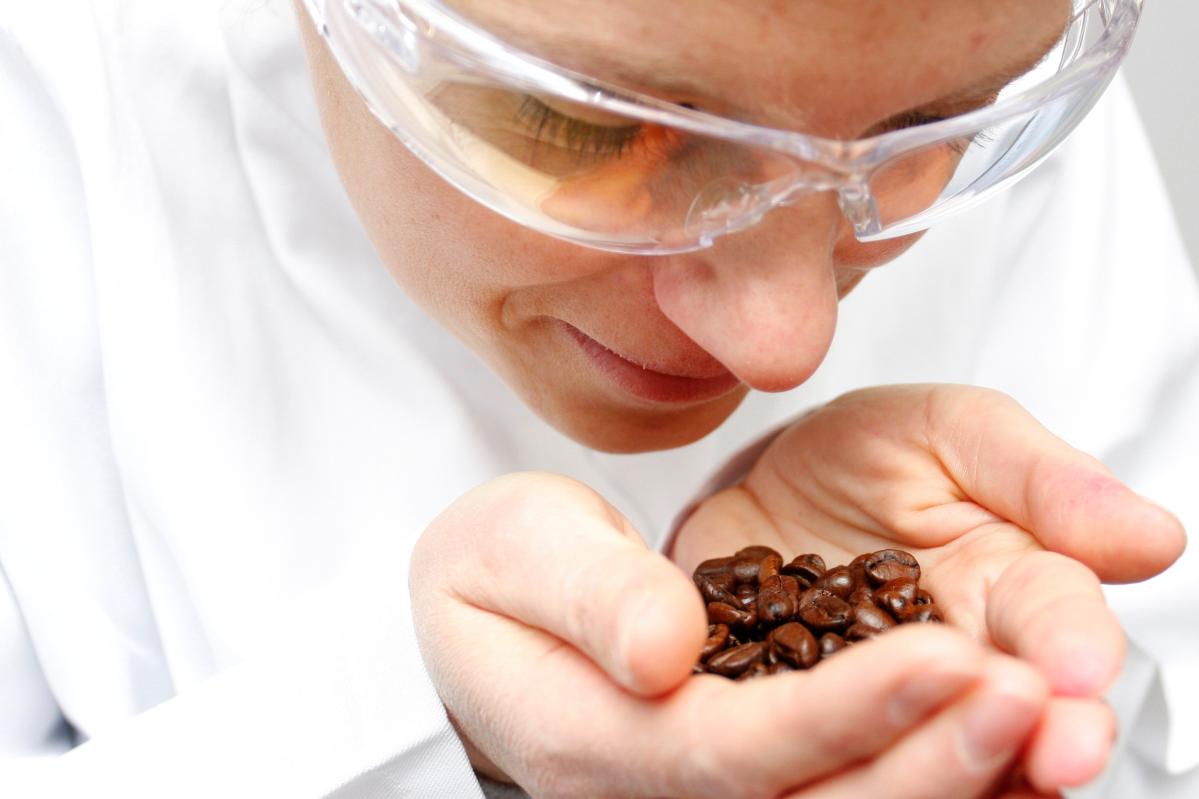 Your Leading Lab for Flavor Analysis - aromaLAB